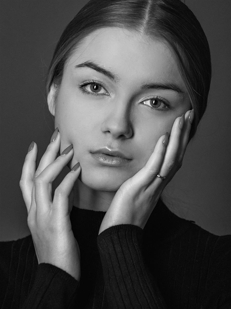 LAURA | Era Models Istanbul